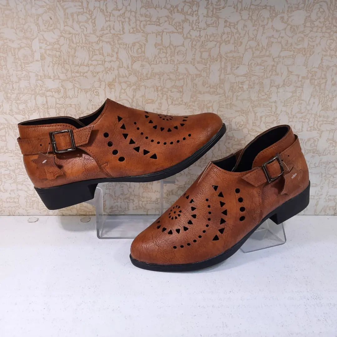 kafsh.golchin.bozorgpa@instagram on Pinno: اول لایک کن بعد این پایین رو ...