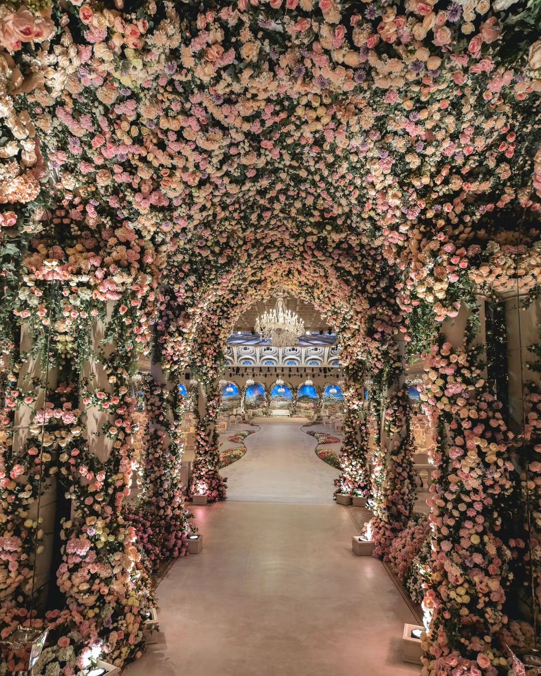 lebaneseweddings@instagram on Pinno: Over 4 MILLION exquisite flowers ...