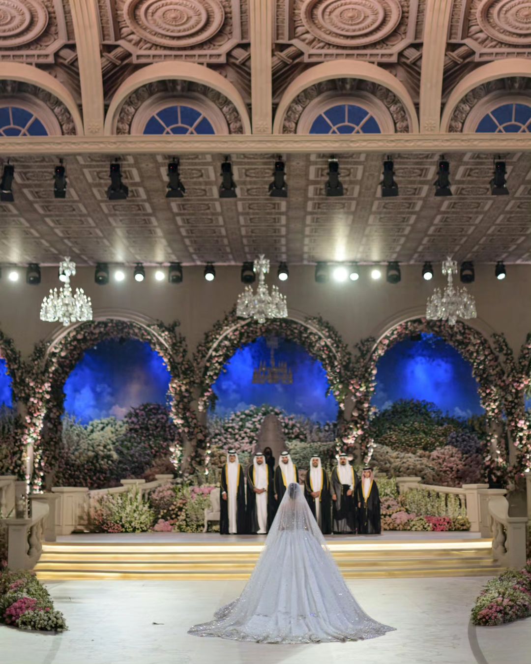 lebaneseweddings@instagram on Pinno: Over 4 MILLION exquisite flowers ...