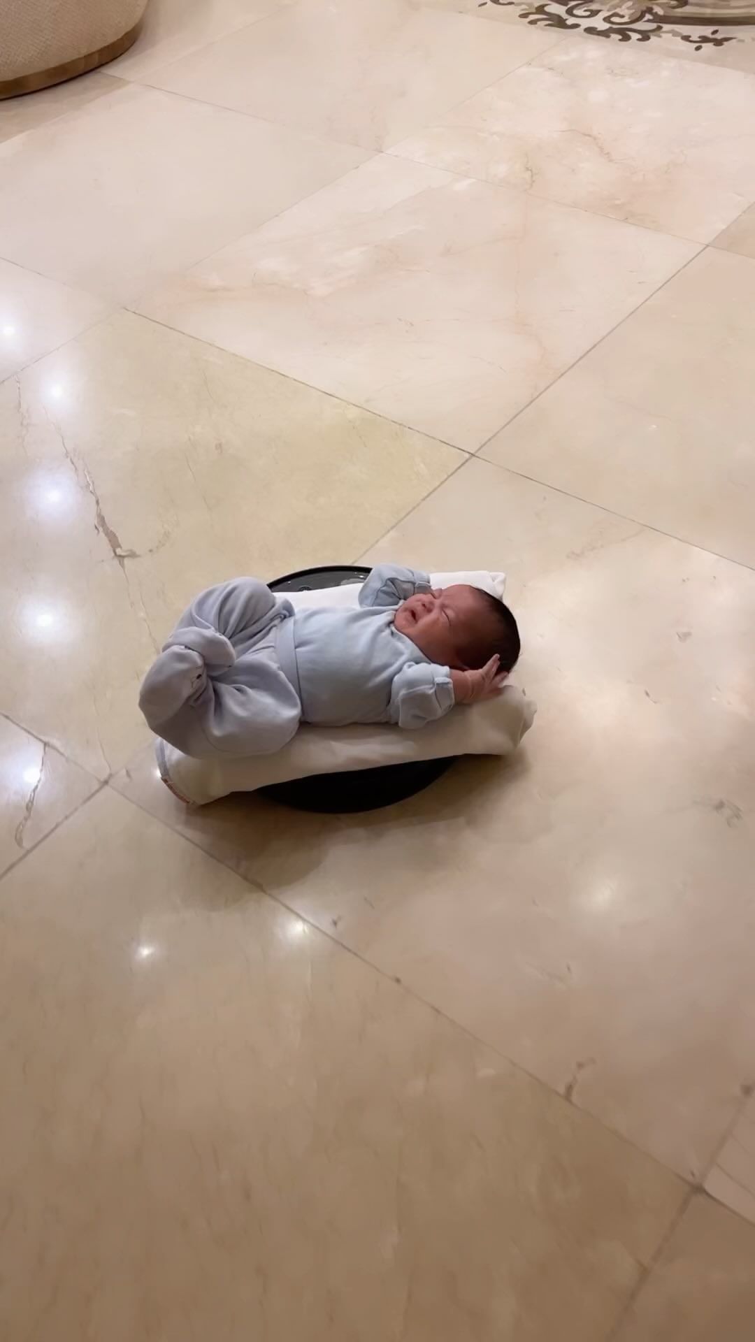 barsam_adrian_shahi@instagram on Pinno: دیان در یک ماهگی😅 ️ از آشپز ...