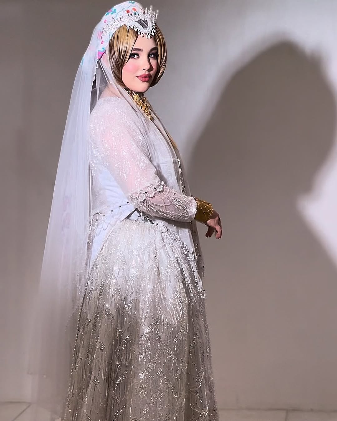 ishil_galeri_vip@instagram on Pinno: 🤍نام لباس: عروس قصر🤍 مزون خاص لباس ایشیل @ishil_galeri_vip ...