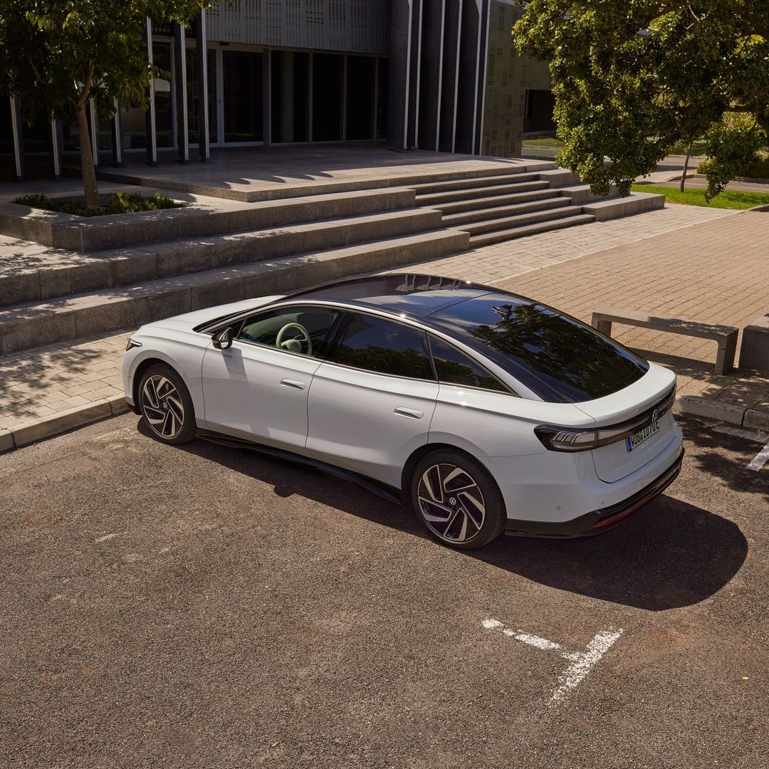 motortrend@instagram on Pinno: The ID7 sits between the Tesla Model S ...