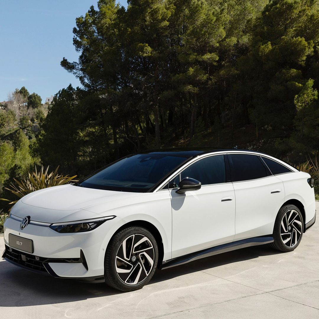 motortrend@instagram on Pinno: The ID7 sits between the Tesla Model S ...