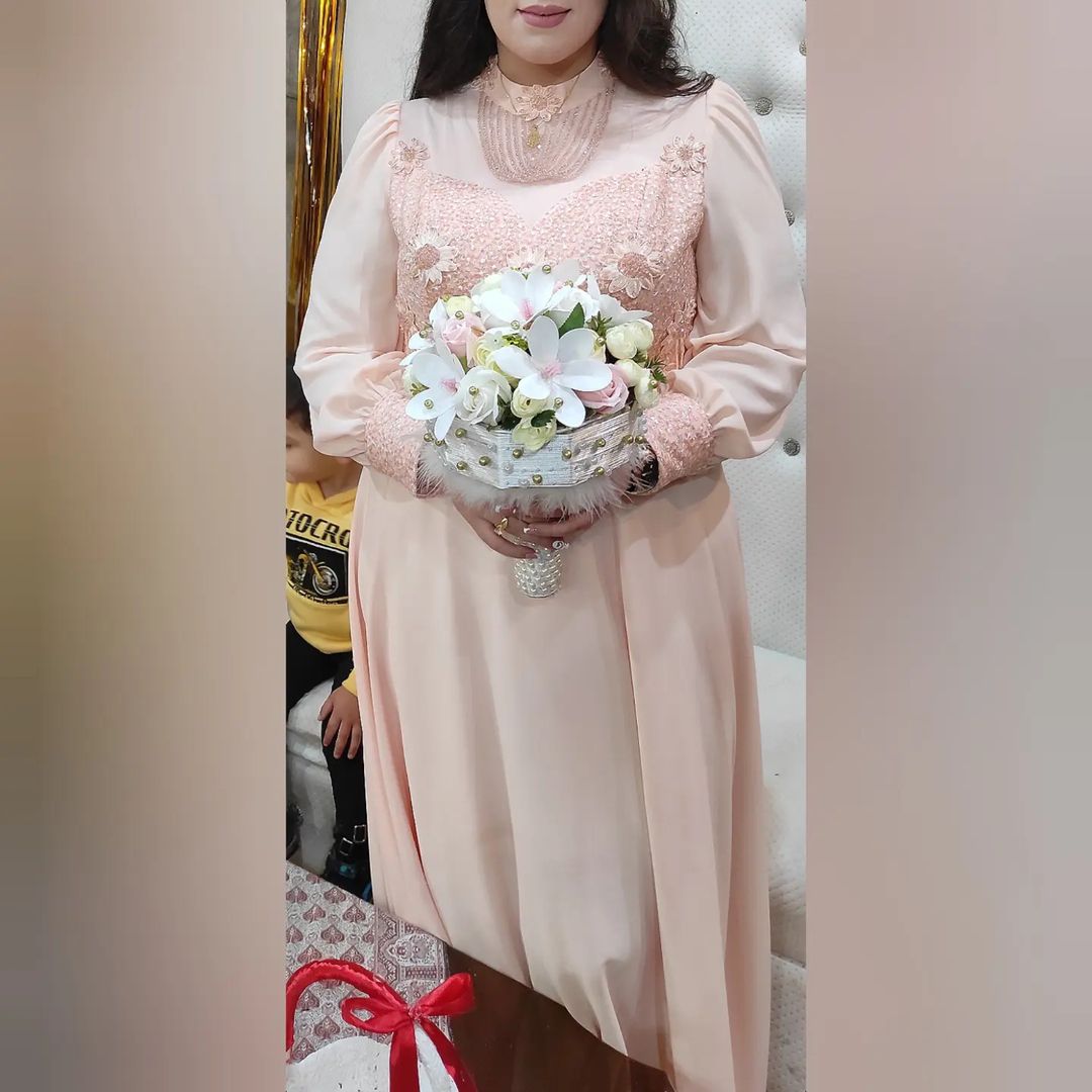 lebase_aroos_va_namzadi@instagram on Pinno: ۞🍃 لباس نامزدی سایز ۴۶ تا ...