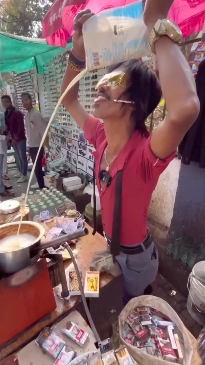 vahid.farzin.rad@instagram on Pinno: غذاهای خیابانی هند | india food 😂🤢