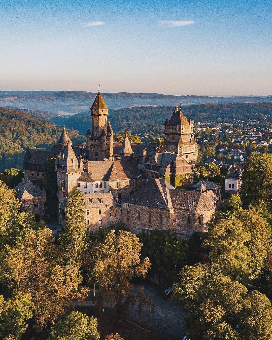 mobicastle@instagram on Pinno: Braunfels Castle, Germany 🇩🇪 . . The ...