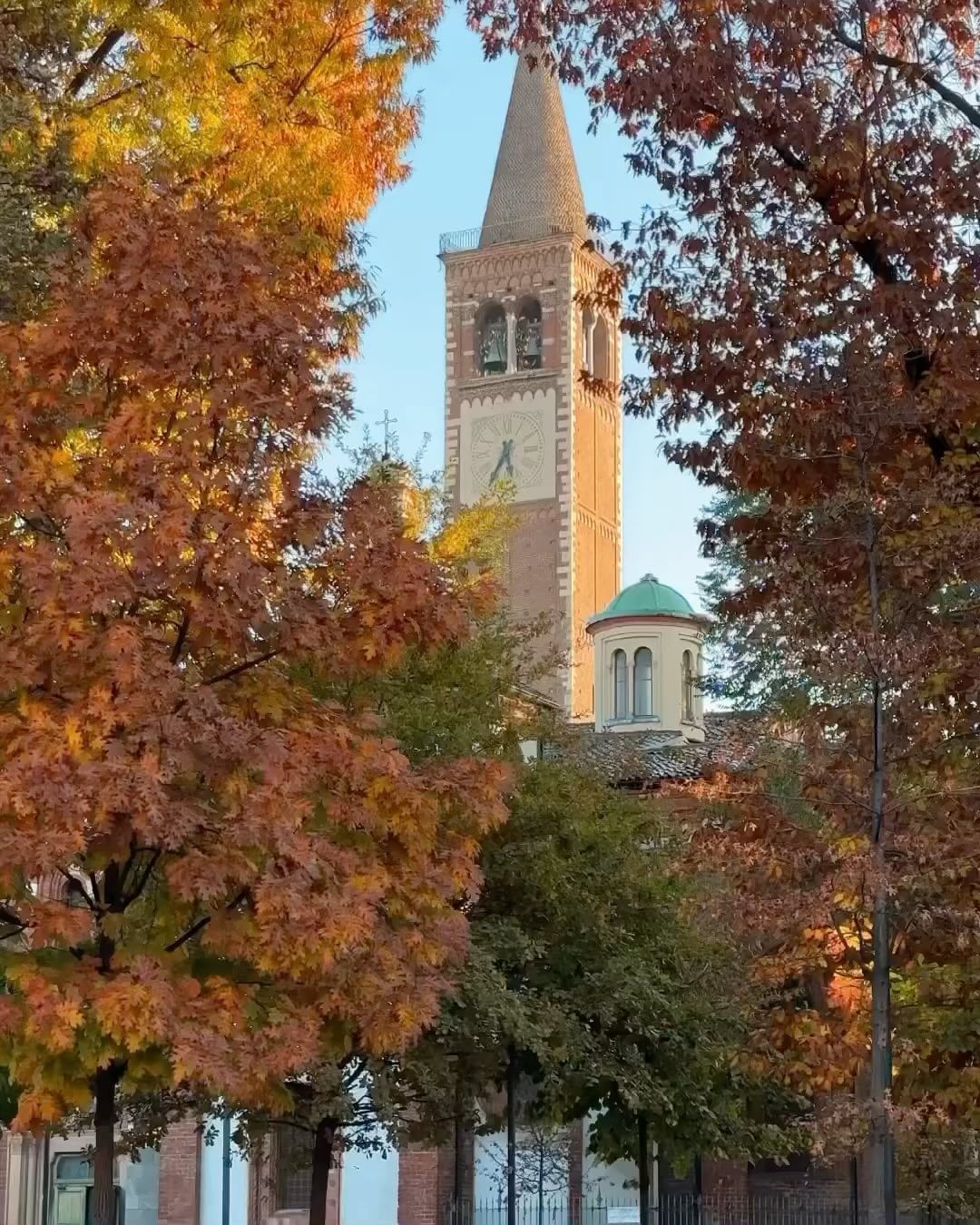 italian.passion@instagram on Pinno: Experience Milan in fall, a poetic ...