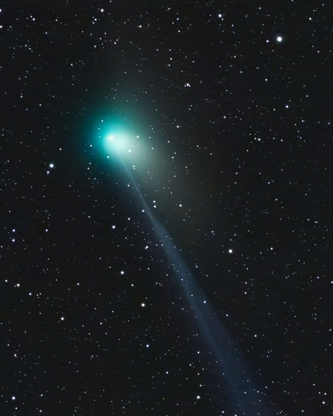 ESA - European Space Agency on Pinno: Have you caught this comet ☄ Grab ...