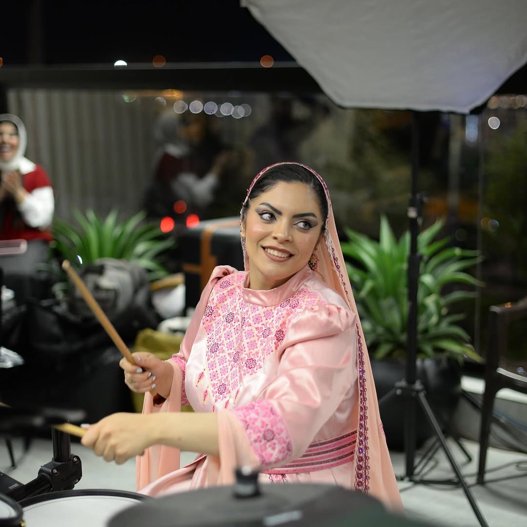 delije_band@instagram on Pinno: افتتاحیه رستوران دیلمی در اهواز بزرگ ...