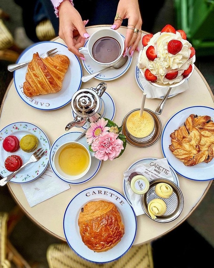 parisluxurylifestyle@instagram on Pinno: The Place des Vosges is the ...