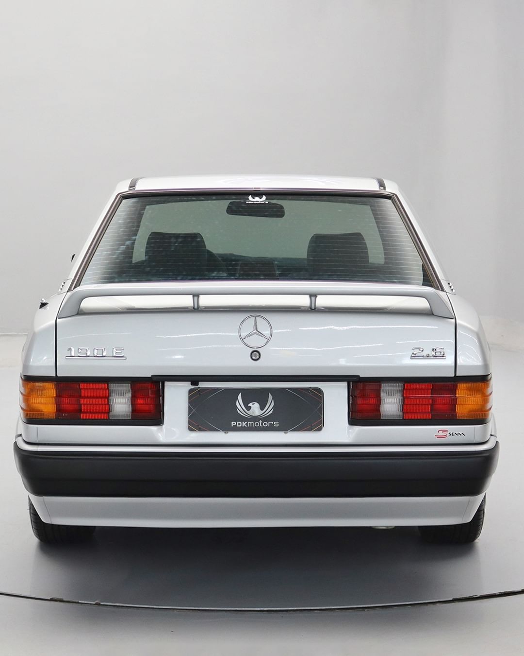 pdkmotors@instagram on Pinno: Mercedes-Benz 190 E, 1991/1991, com teto...