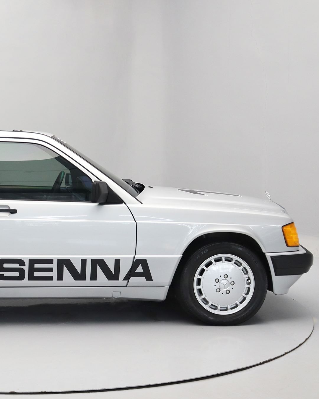 pdkmotors@instagram on Pinno: Mercedes-Benz 190 E, 1991/1991, com teto...