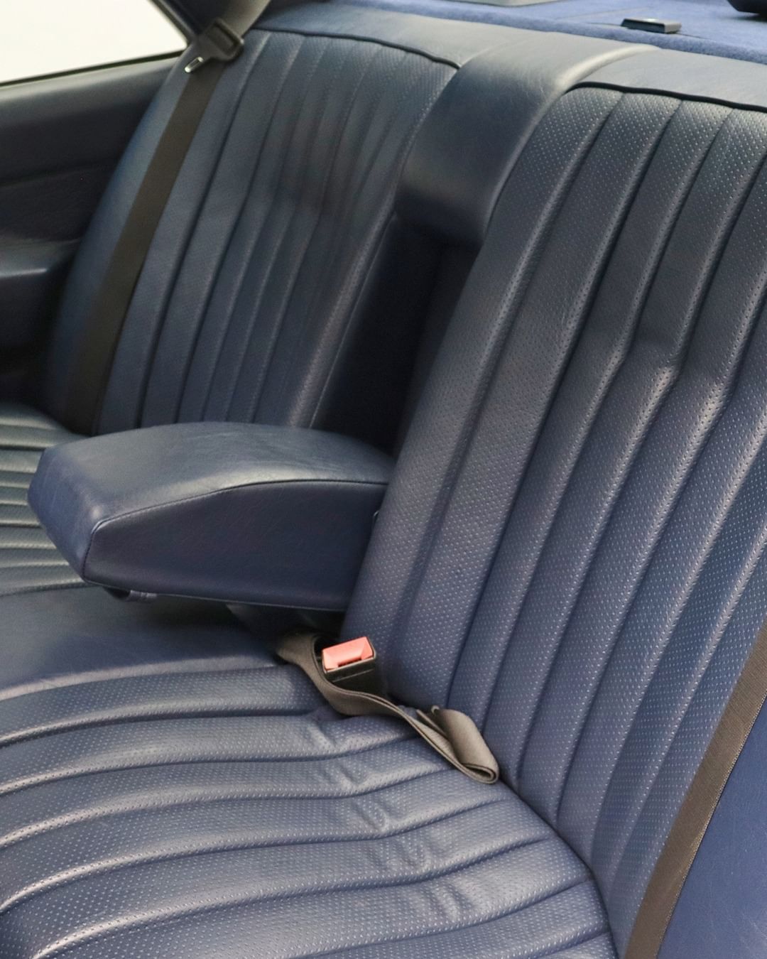 pdkmotors@instagram on Pinno: Mercedes-Benz 190 E, 1991/1991, com teto...