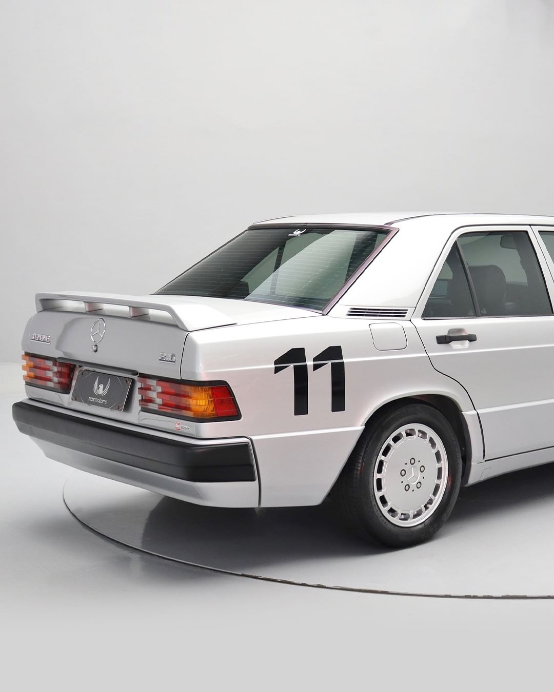 pdkmotors@instagram on Pinno: Mercedes-Benz 190 E, 1991/1991, com teto...