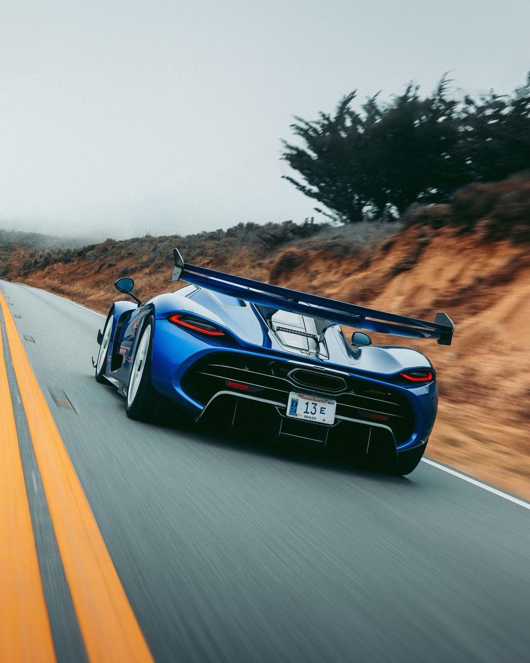 koenigsegg@instagram on Pinno: Imperial Blue Jesko Attack on the prowl ...