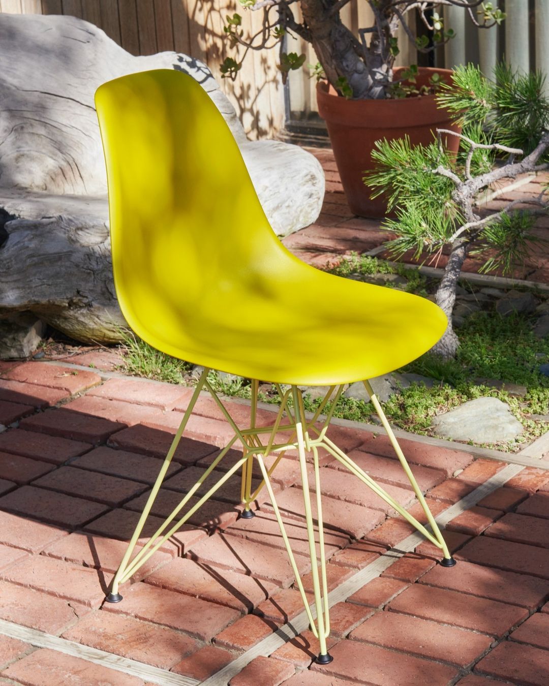 vitra@instagram on Pinno: #Vitra has now extended the palette of the ...