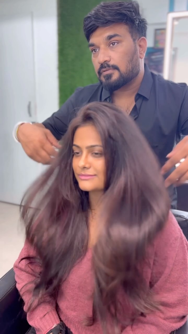 jenus_parekh_@instagram on Pinno: Distressed Scalp?🙇🏻‍♀️Not anymore!💁‍♀ ...