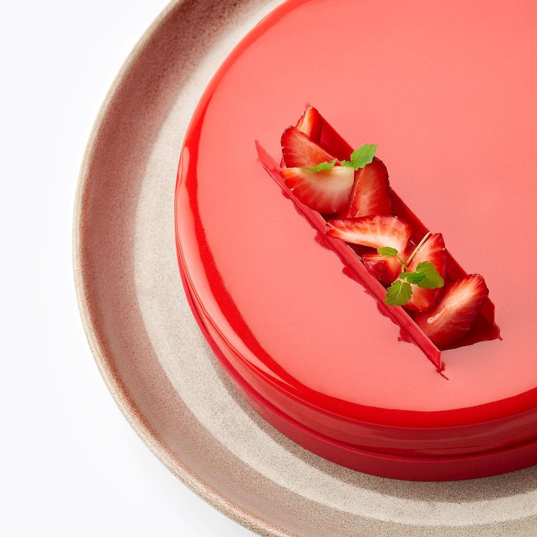 antonio.bachour@instagram on Pinno: Strawberry 🍓 Entremet recipe. In my ...