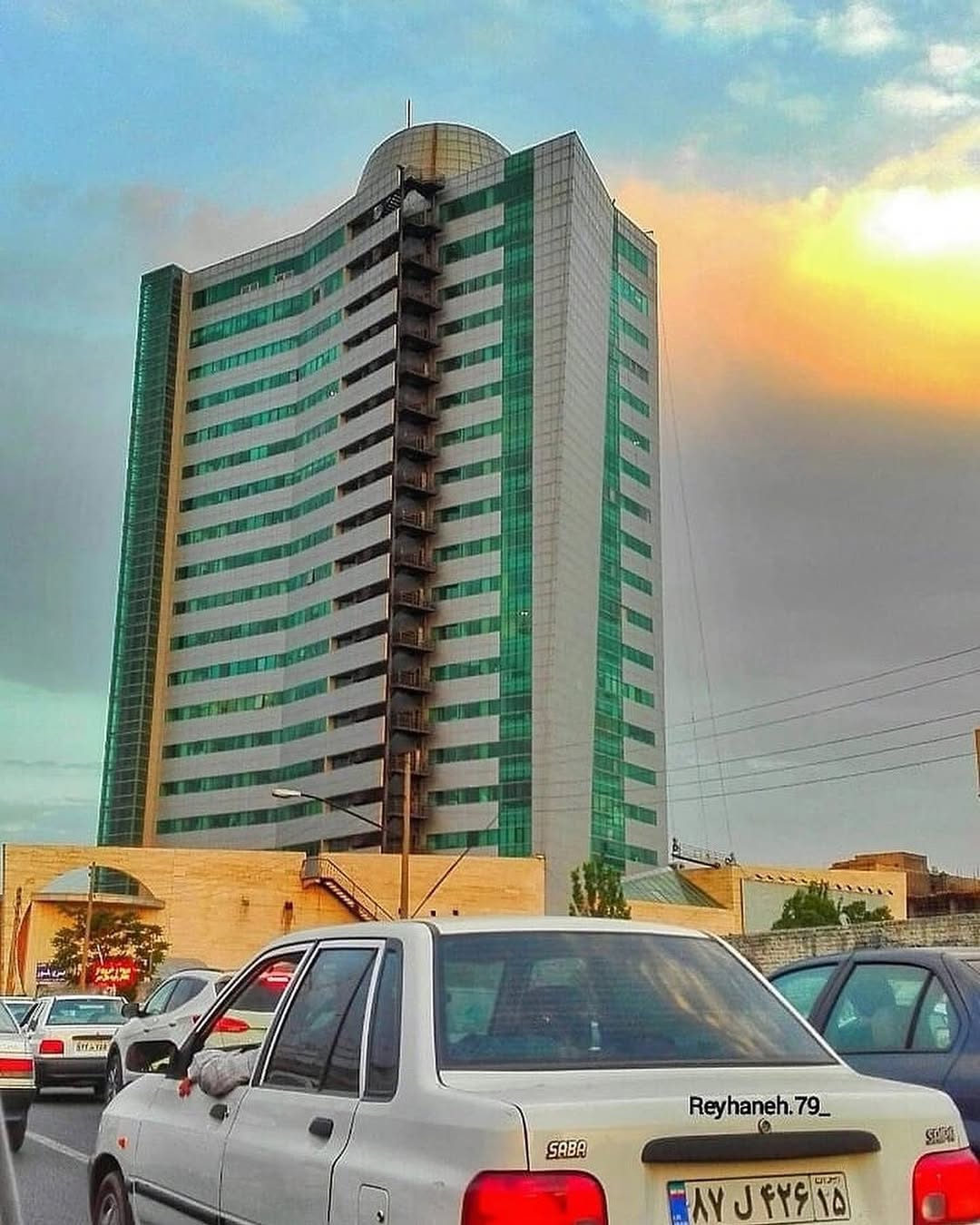 Tabriz_plus | تبريز پلاس on Pinno: برج بلور 😍🧡 تبریزین خوشگیل اوجا ...