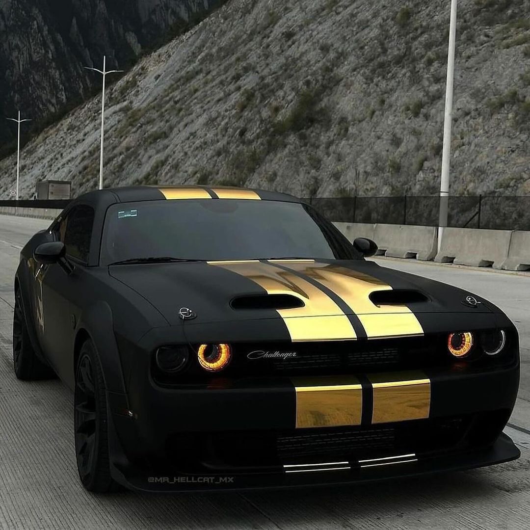 Classic Cars Culture™ on Pinno: Owner @mr_hellcat_mx@instagram 📸 @mr_hel...