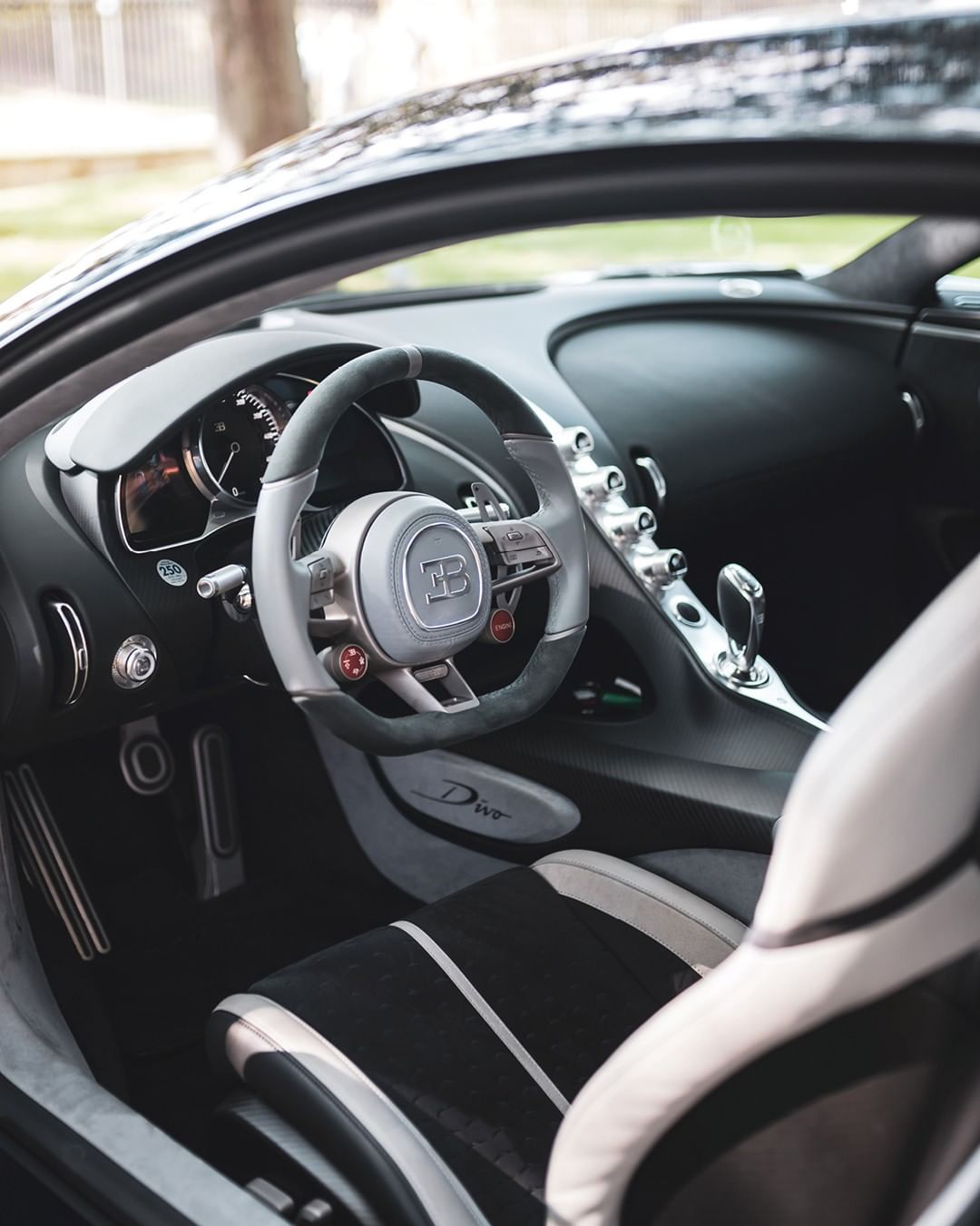 bugatti@instagram on Pinno: With the DIVO, coachbuilding reached the ...