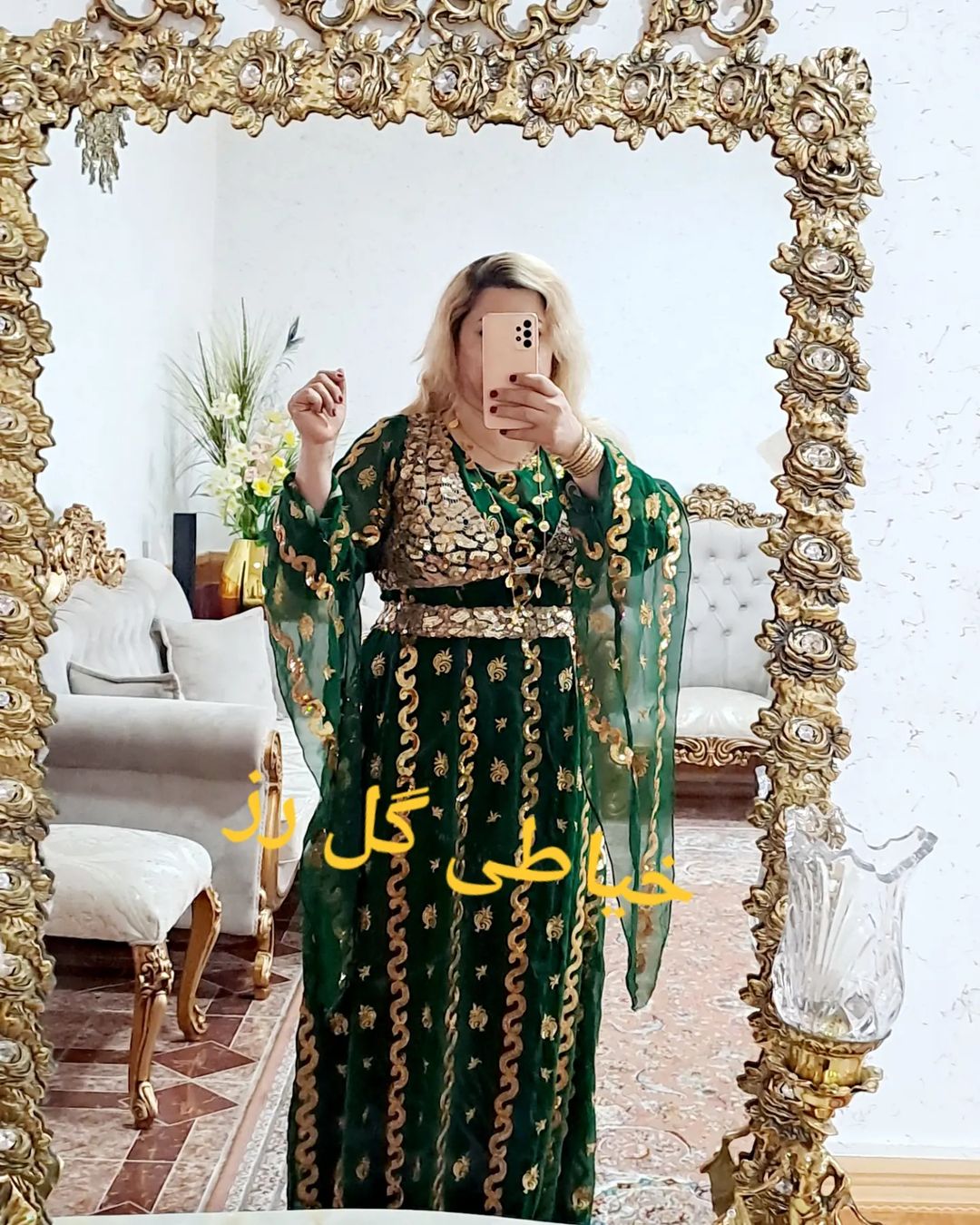 gol.roz_tailoring@instagram on Pinno: #خیاطی گل رز #سورانی #حریر #پولک ...