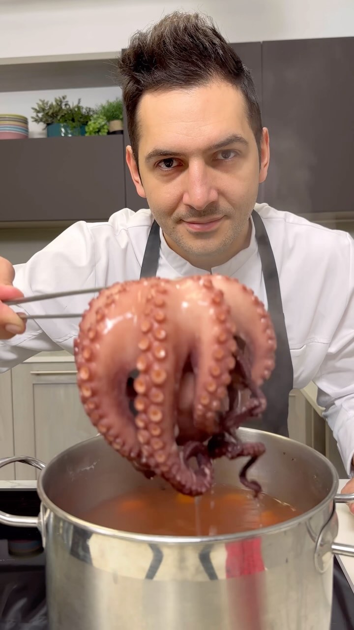 Video by Sebastian Fitarau on Pinno: Insalata di mare🤤 ingredienti x4 1 ...