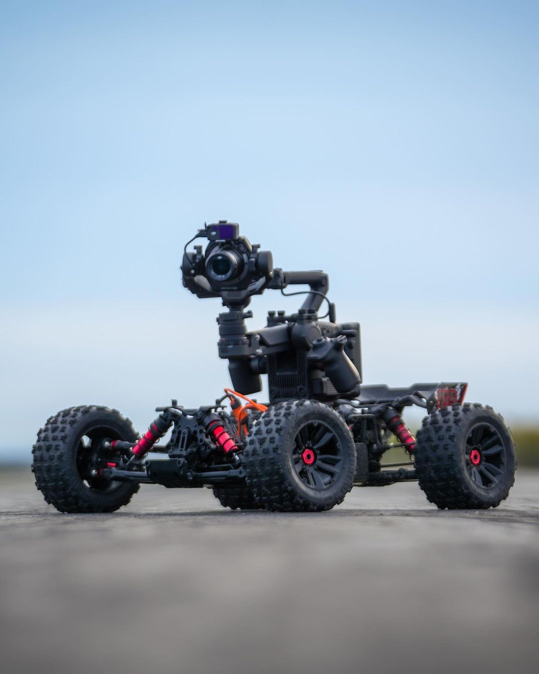 djiglobal@instagram on Pinno: The ultimate RC Camera Car 🎥🚗 • 📸 ...